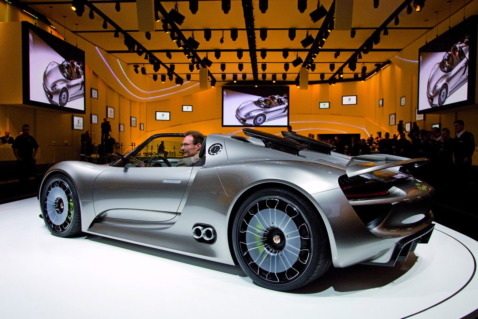 Porsche-918-Spyder-Concept-18 – Speedlux