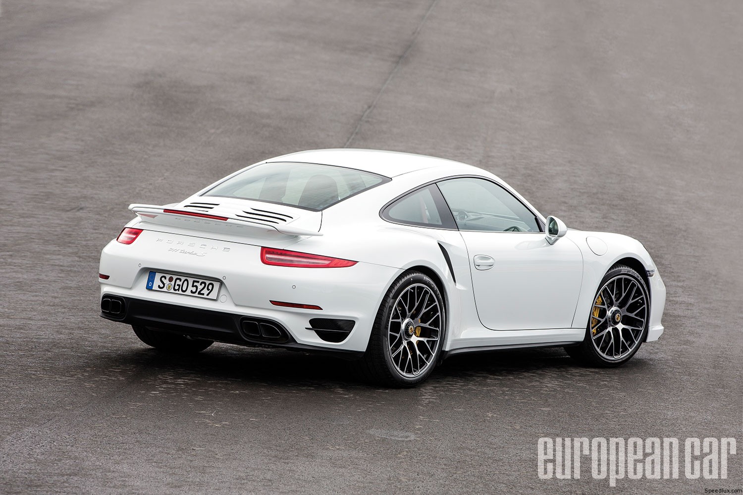 2014-porsche-911-turbo-rear-view-02 – Speedlux
